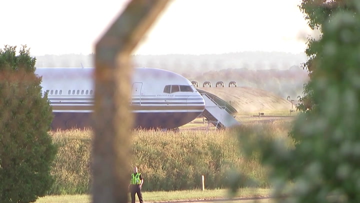 National Post | Uk'S First Migrant Flight To Rwanda Is Grounded