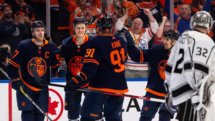Edmonton Sun | Oilers tie playoff series with the Kings at 1-1