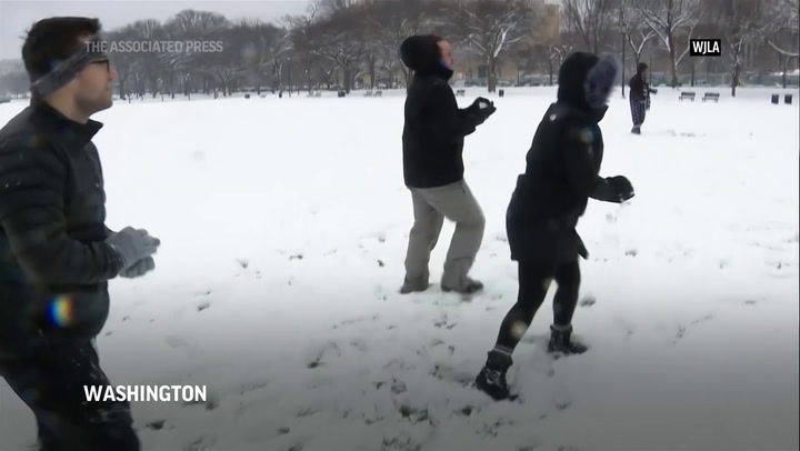 National Post | Washington, Dc Snow Equals Snowball Fight On National ...
