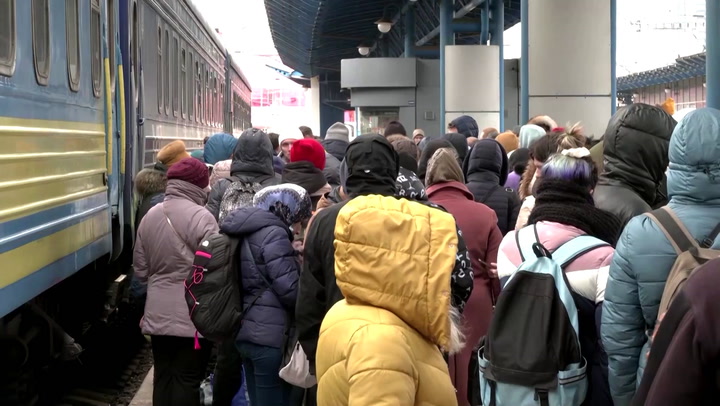 National Post | Fleeing women, children crowd Kyiv train station