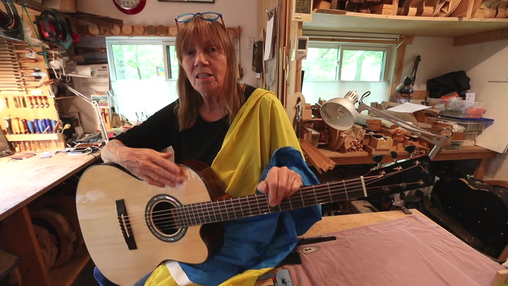 Ottawa Citizen | Sunflower Guitar by Linda Manzer making its way around ...