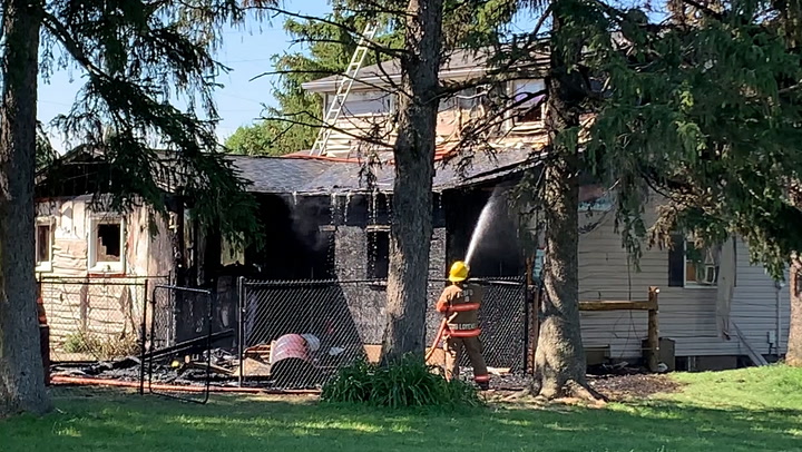 London Free Press | Fire forces three people to flee Lucan home