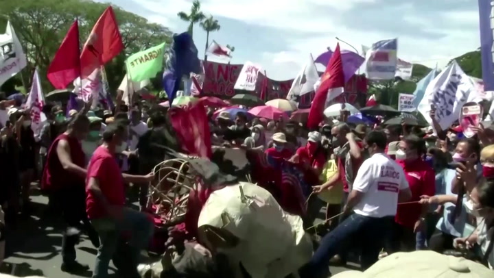 National Post | Philippine activists destroy Duterte effigy