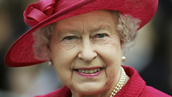 Toronto Sun | QUEEN ELIZABETH II DIES AT AGE 96: Beloved Monarch passes ...